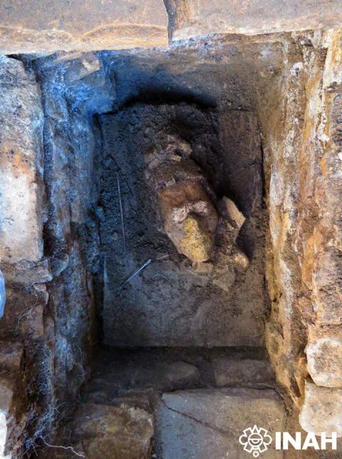 Descubren una “cabeza alargada” del dios maya del maíz en Palenque ...