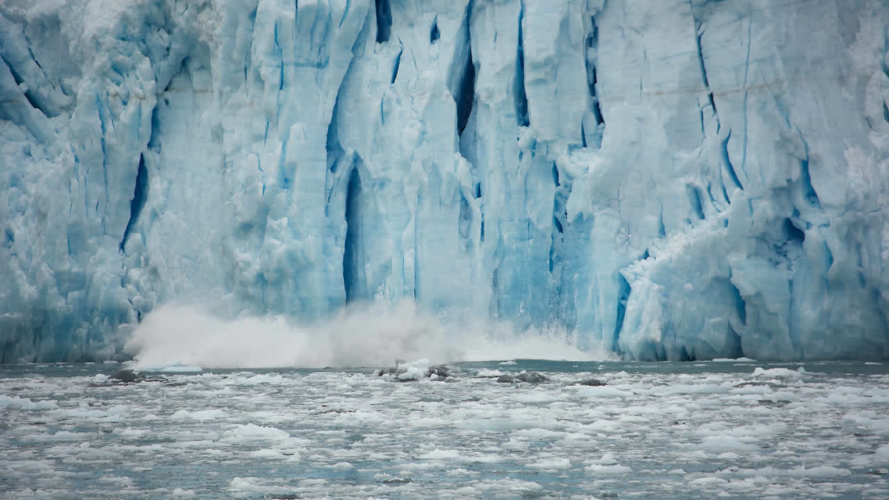 Deslizamiento de una montaña en Groenlandia causó un megatsunami que ...